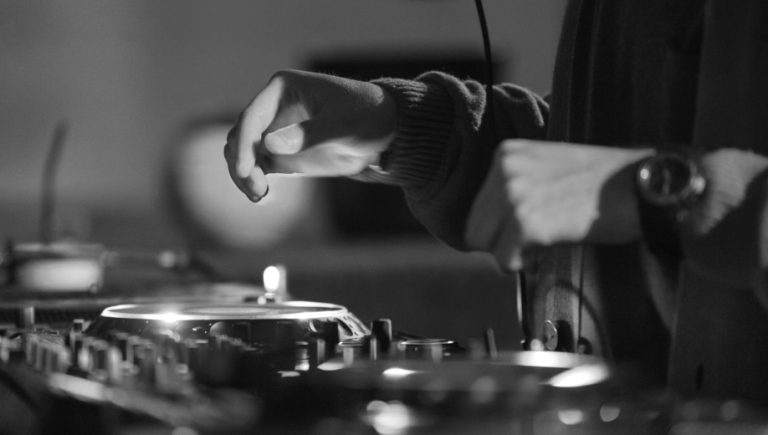 Record Label – Rawtracks